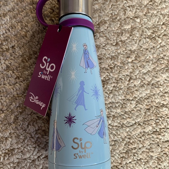 Swell | Accessories | New Sip By Swell Frozen 2 Water Bottle Elsa ...